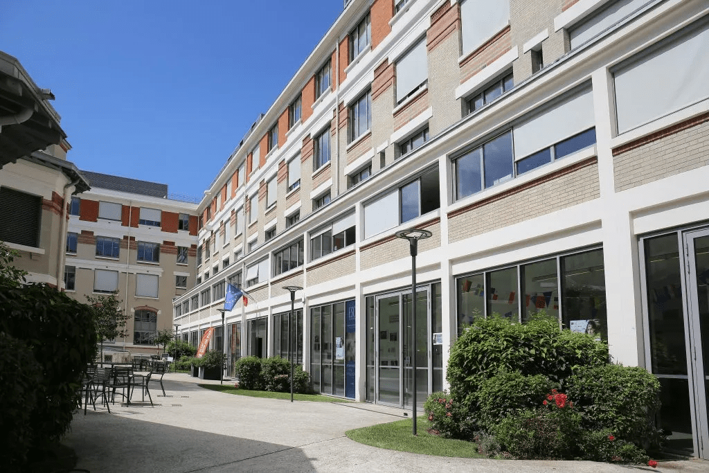 Study in France – ECE Engineering School - Rise Higher Education